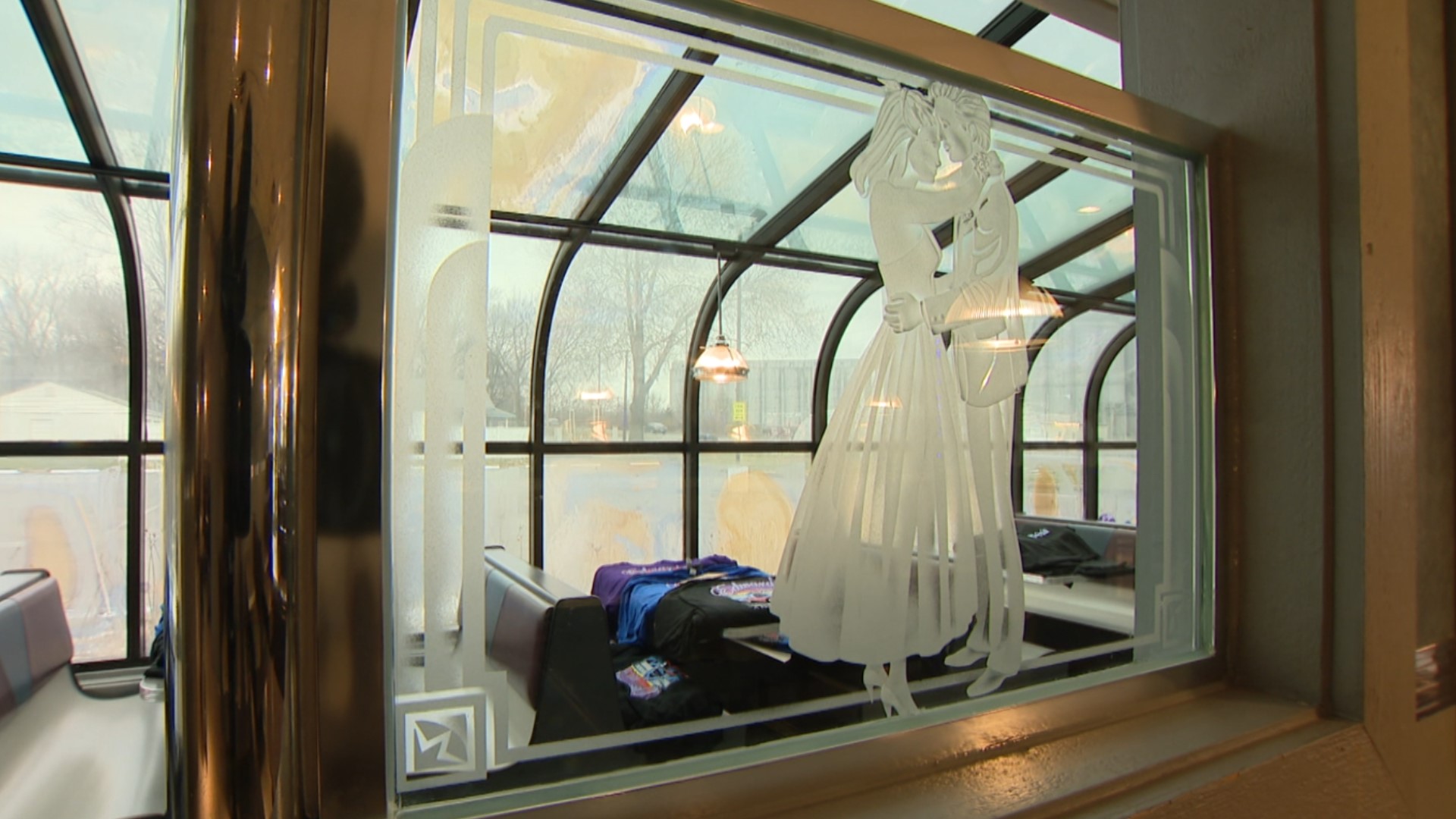 Edwards Drive-In closes after 64 years on Indy's southeast side | wthr.com