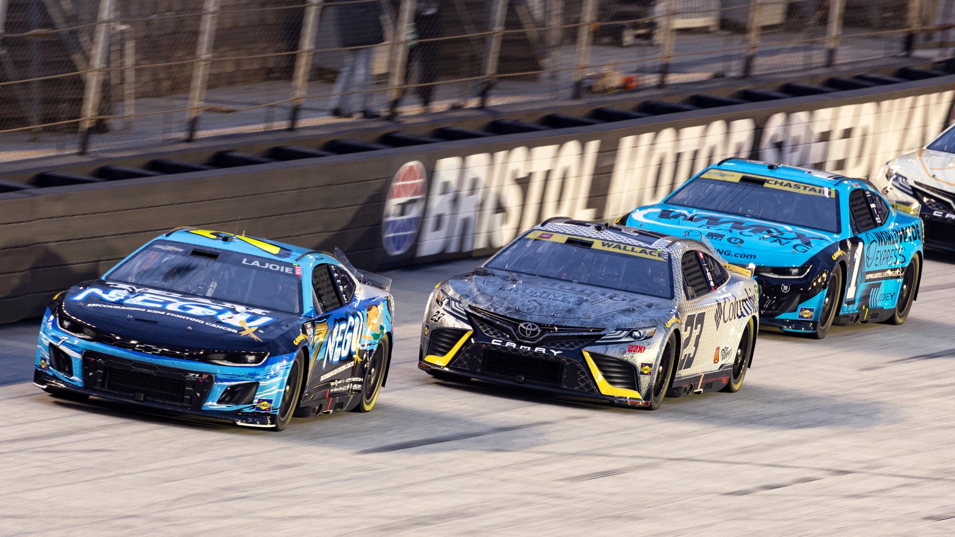 Hamlin wins NASCAR cut race, reigning champ Logano eliminated | wthr.com