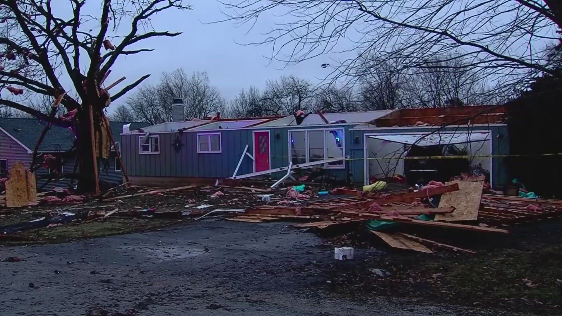 Suspected tornado, storms destroy Illinois homes and more | wthr.com