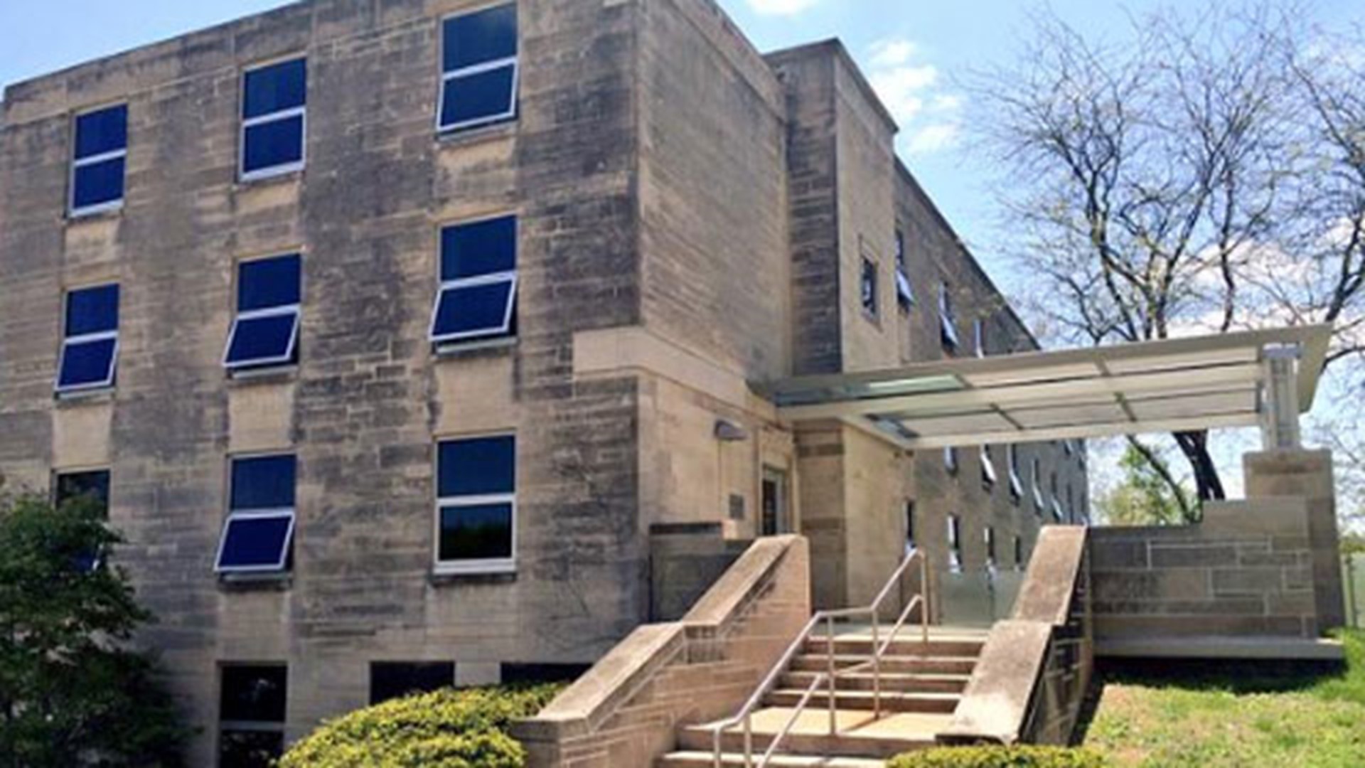 Indiana University Police investigate dorm shower attack | wthr.com