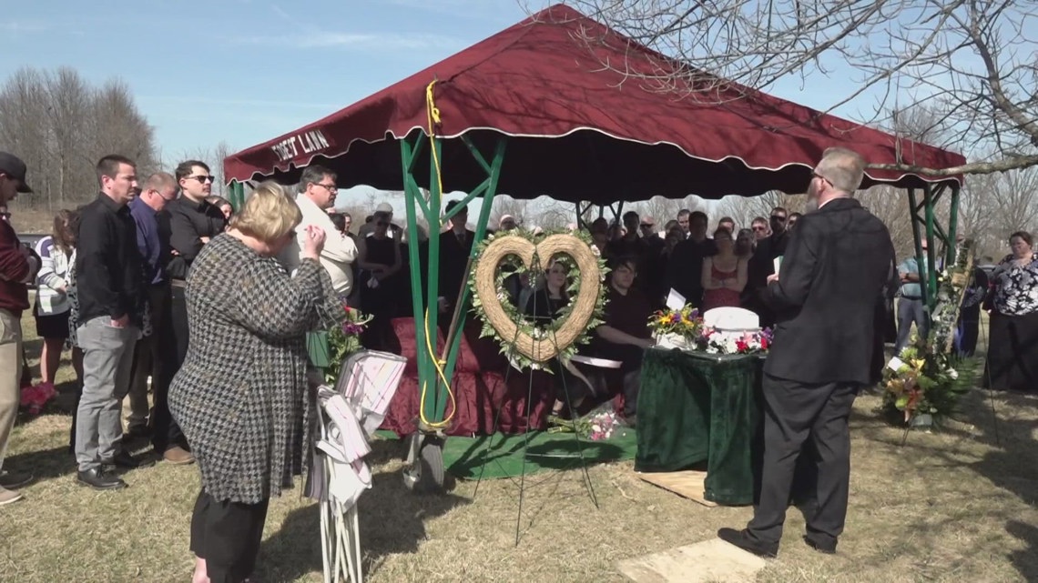 Funeral held for children killed in Plainfield car crash | wthr.com