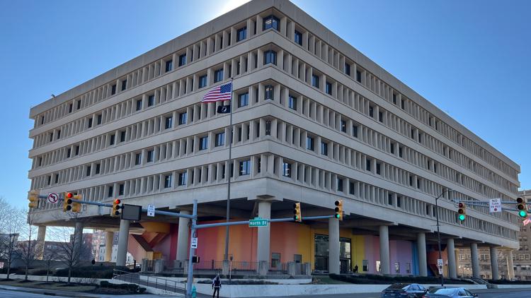 Federal buildings in Indy, Lawrence listed for possible sale | wthr.com