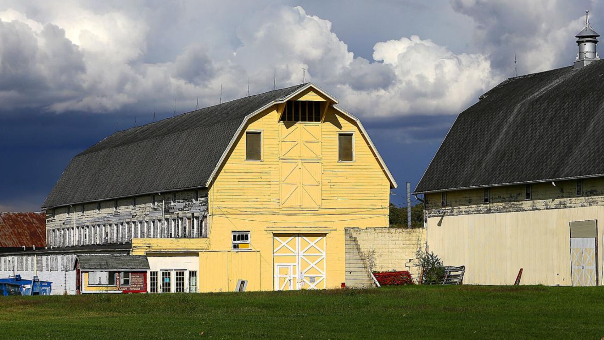 Barn at Peru's Circus Hall of Fame in need of repairs | wthr.com