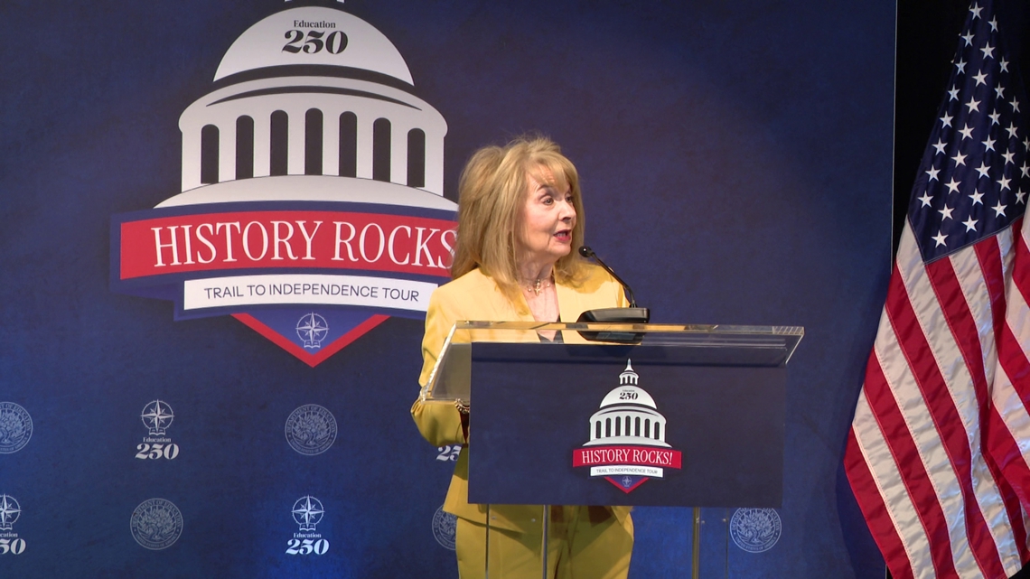 First lady Maureen Braun tells students about important role Indiana ...