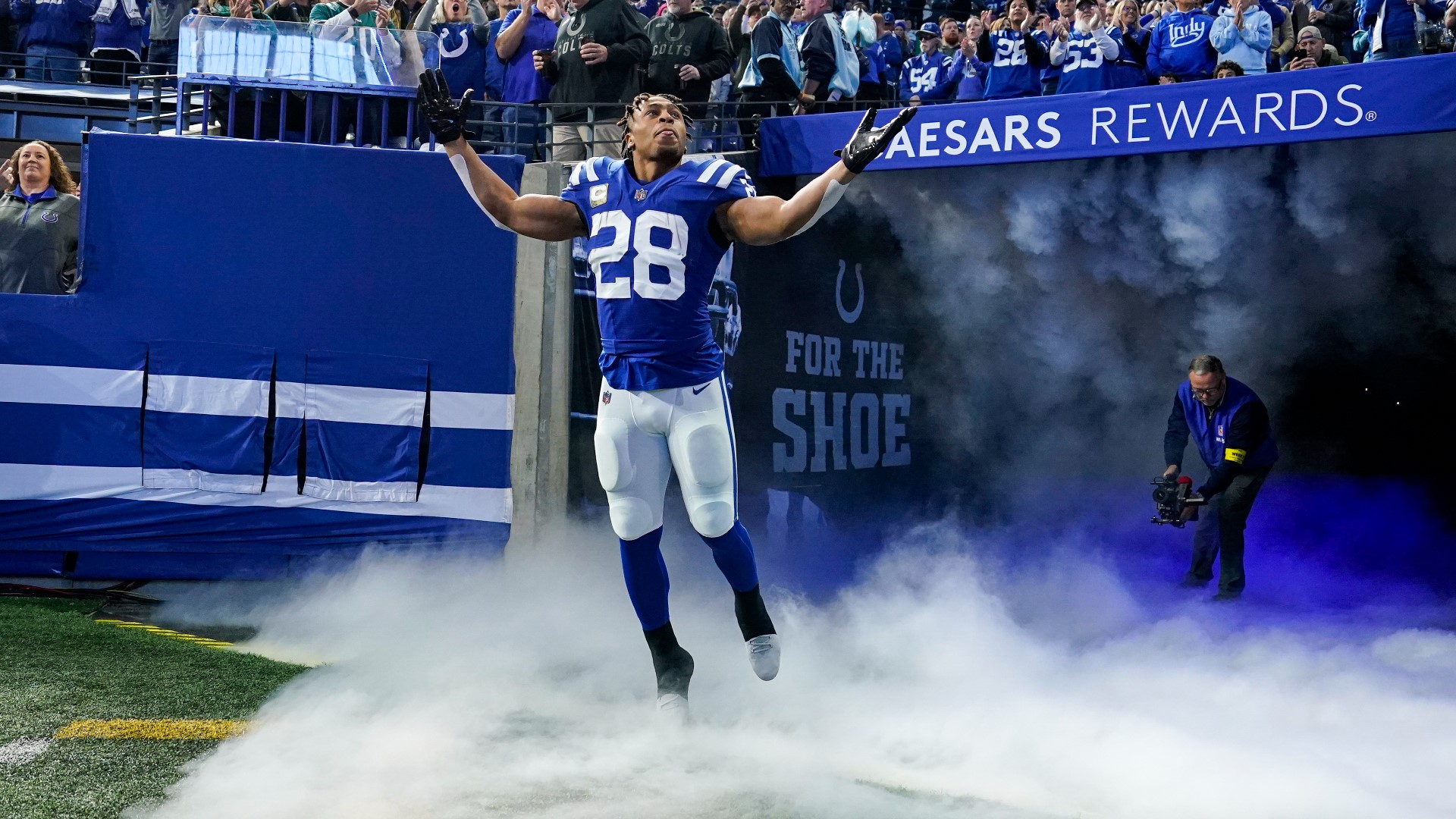 Colts saga evolves for Jonathan Taylor at training camp | wthr.com