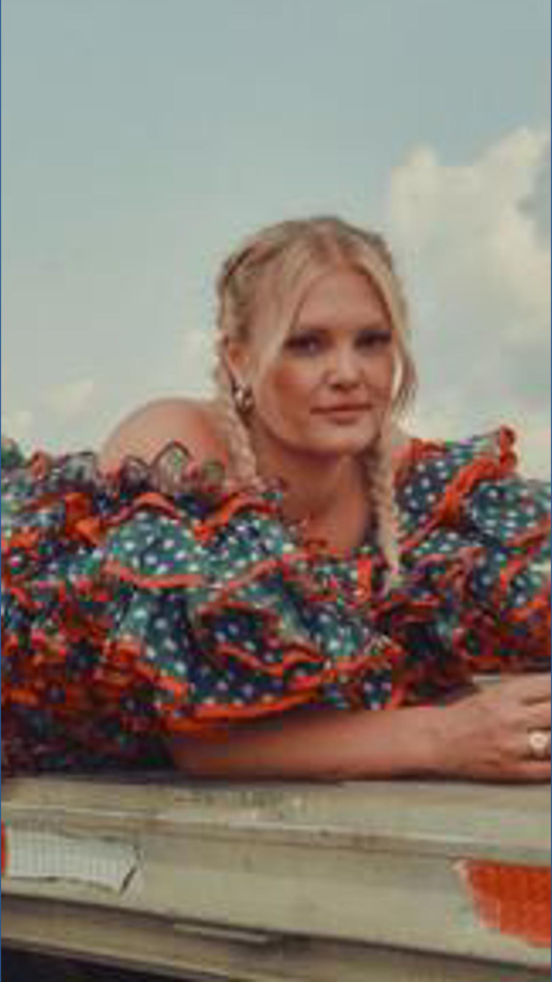 Hailey Whitters performing in downtown Indianapolis on 'Corn Queen ...