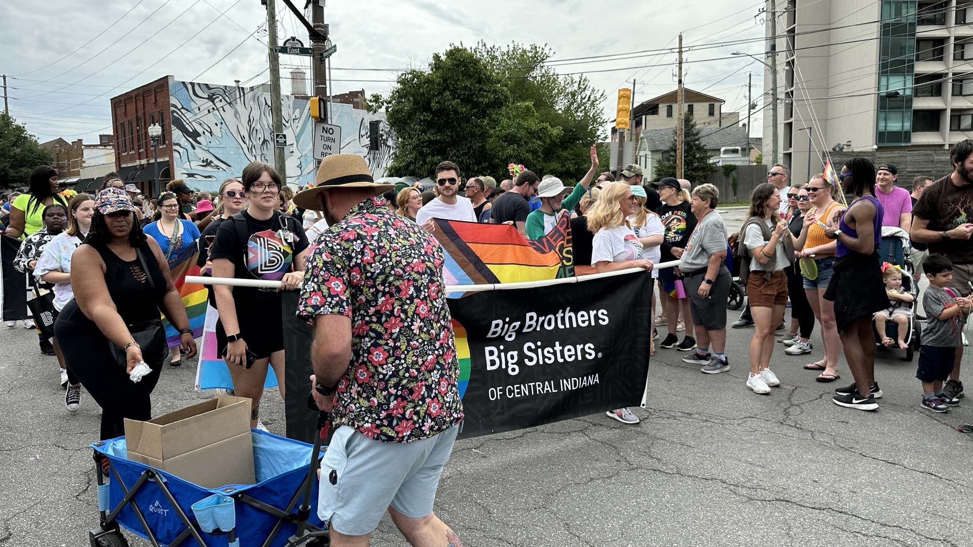 Thousands celebrate Indy Pride Parade in downtown Indianapolis | wthr.com