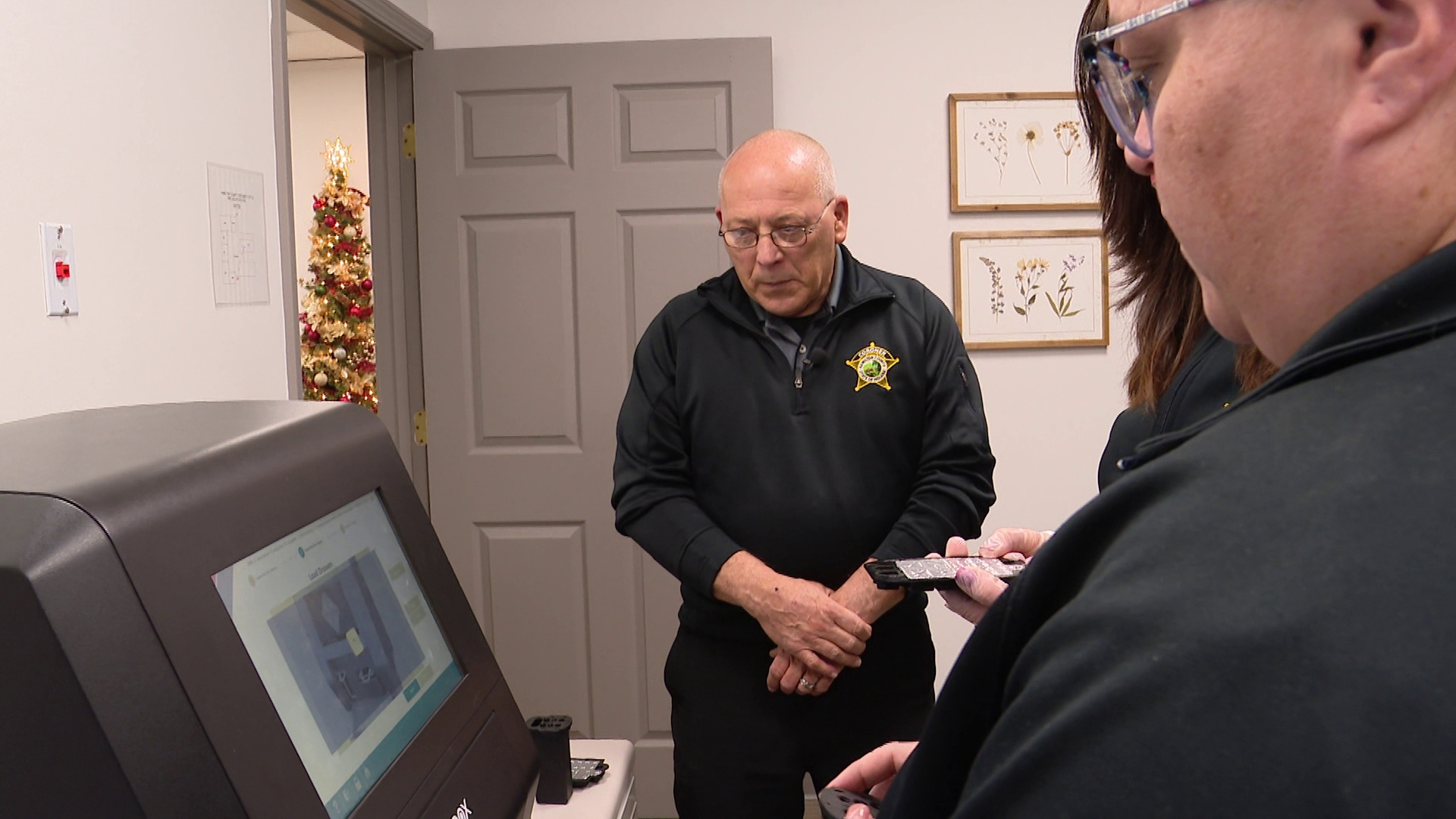 Hamilton County Coroner using new tech to help fight opioid crisis ...