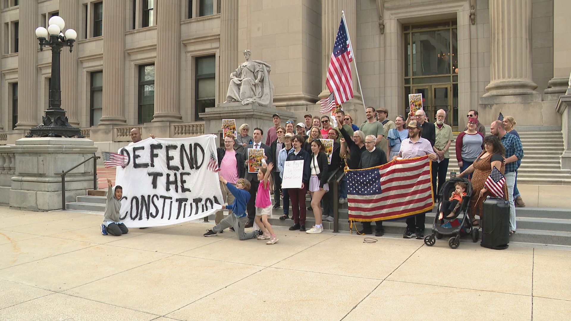 Indianapolis rally calls for changes in immigration policy | wthr.com