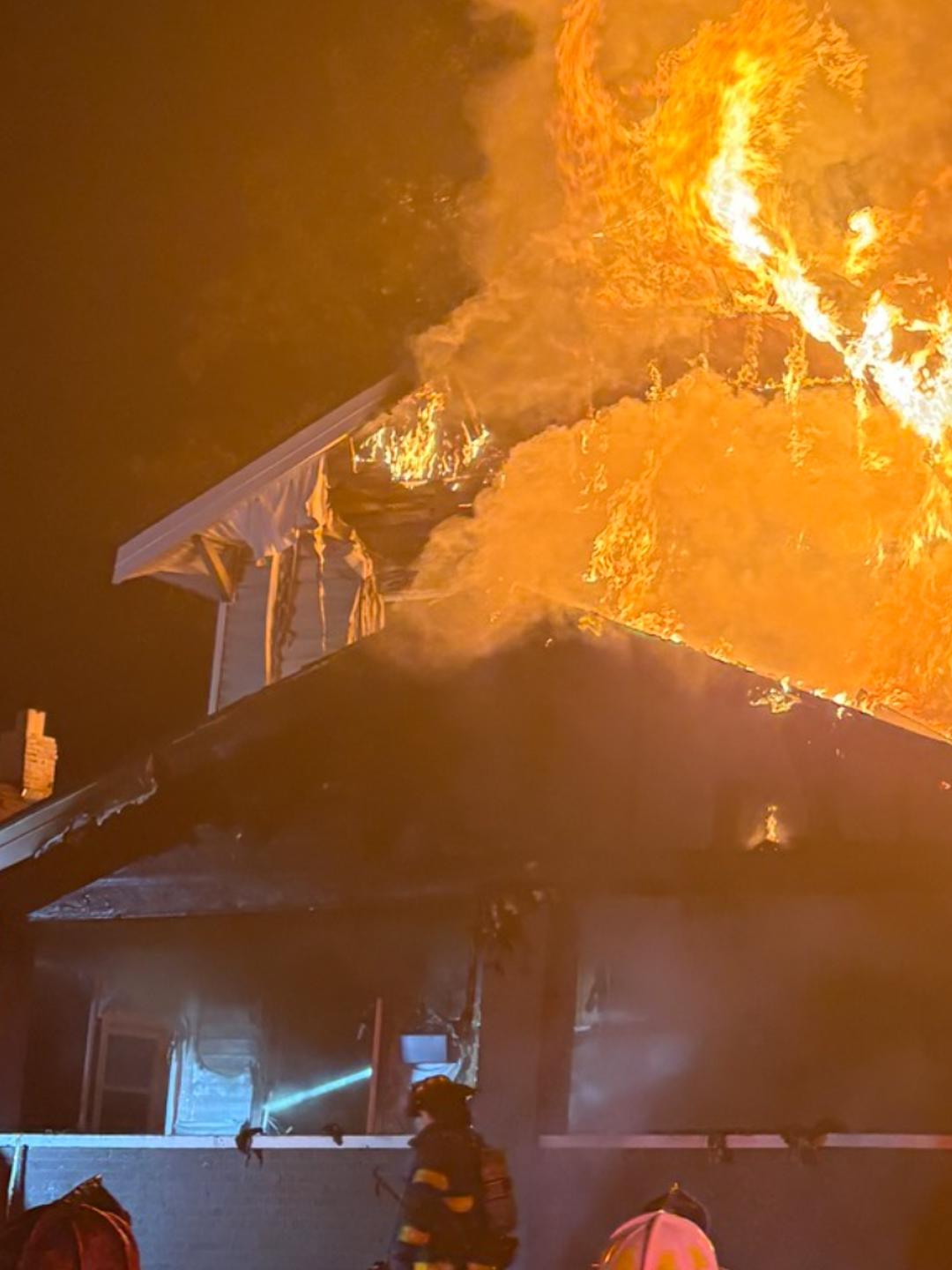 Heavy fire destroys vacant house on Indy's east side | wthr.com