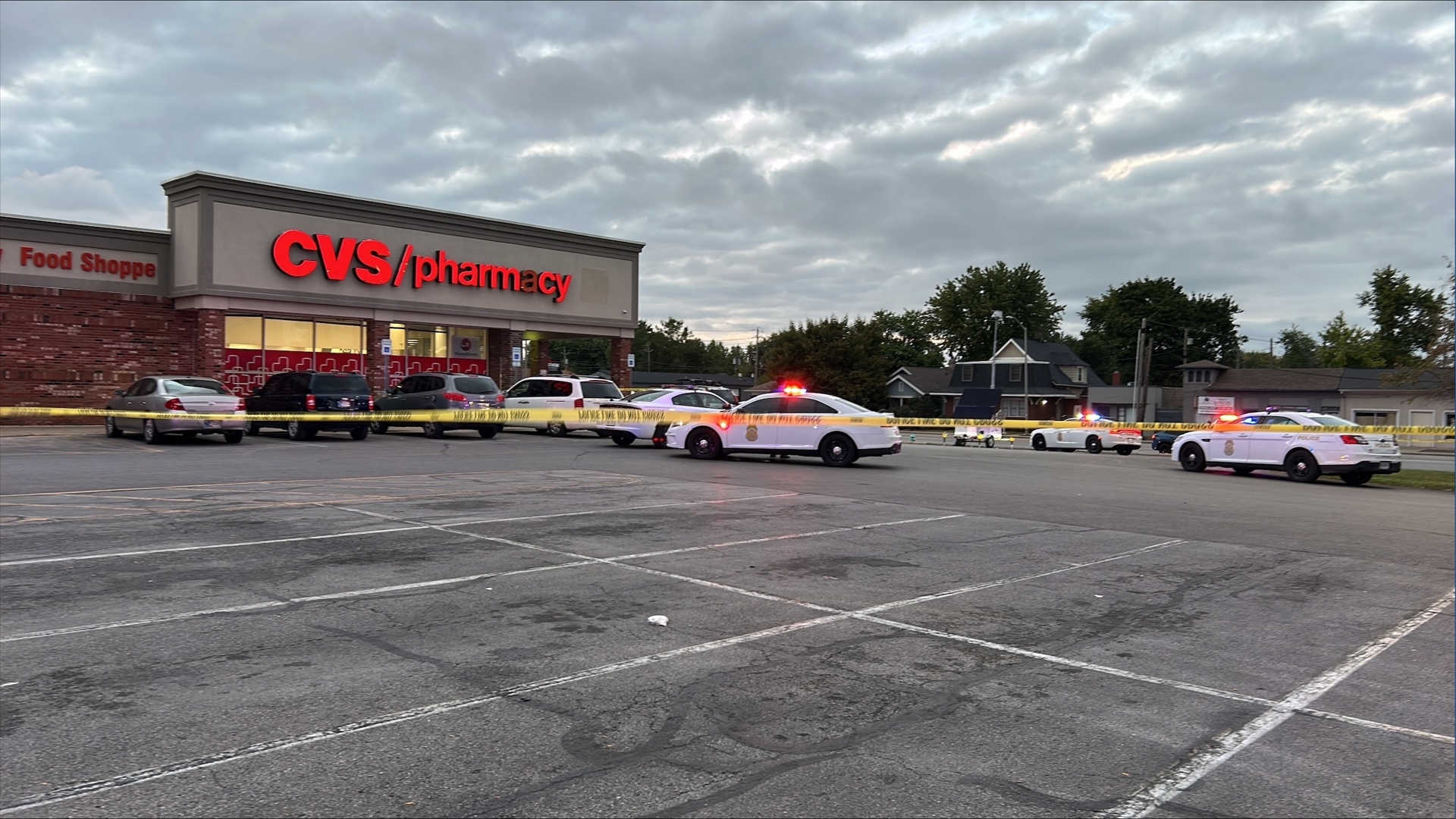 3 people injured in shooting at pharmacy on Indy’s east side | wthr.com