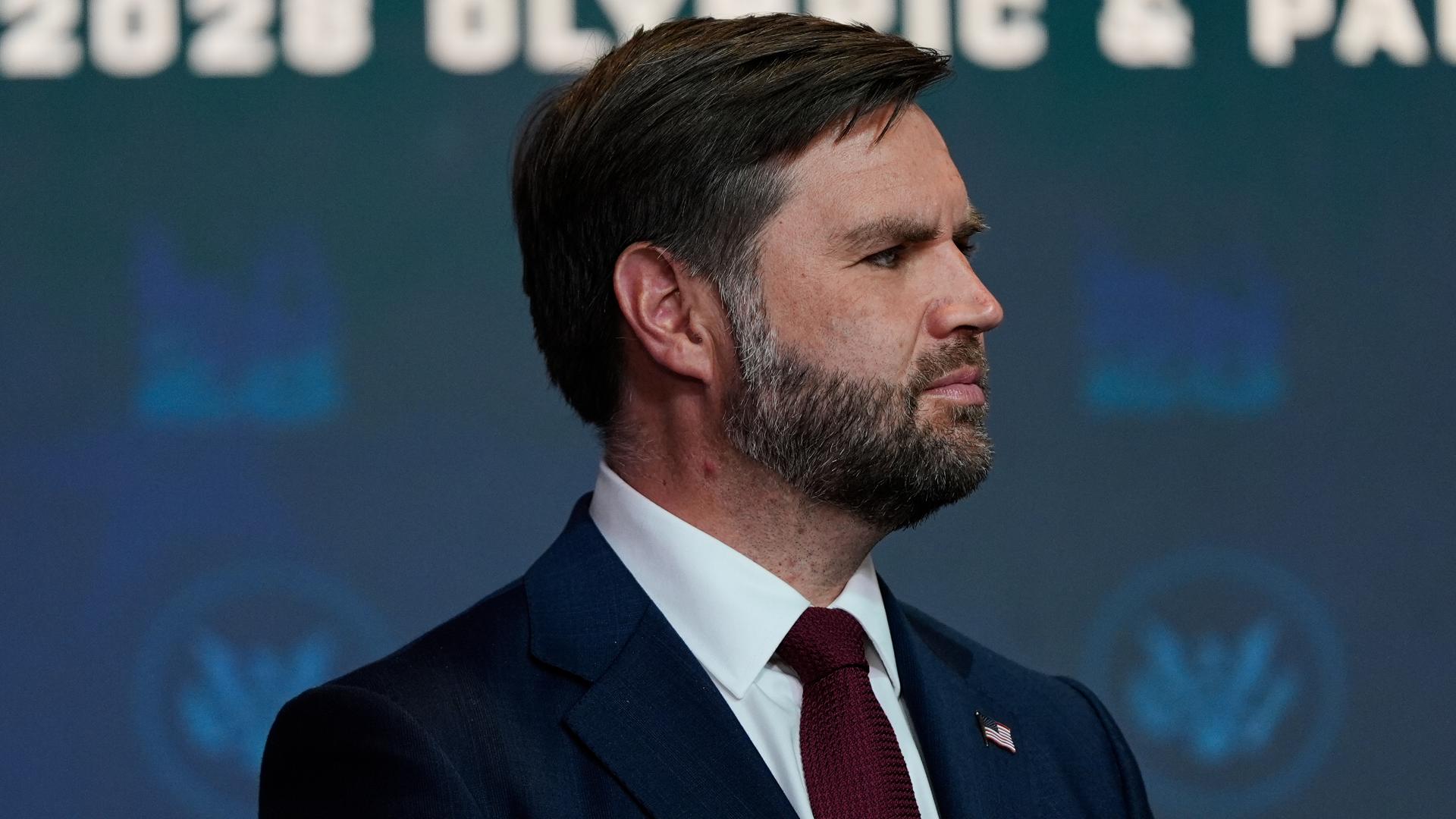 Vance visits Indiana governor, talks redistricting | wthr.com