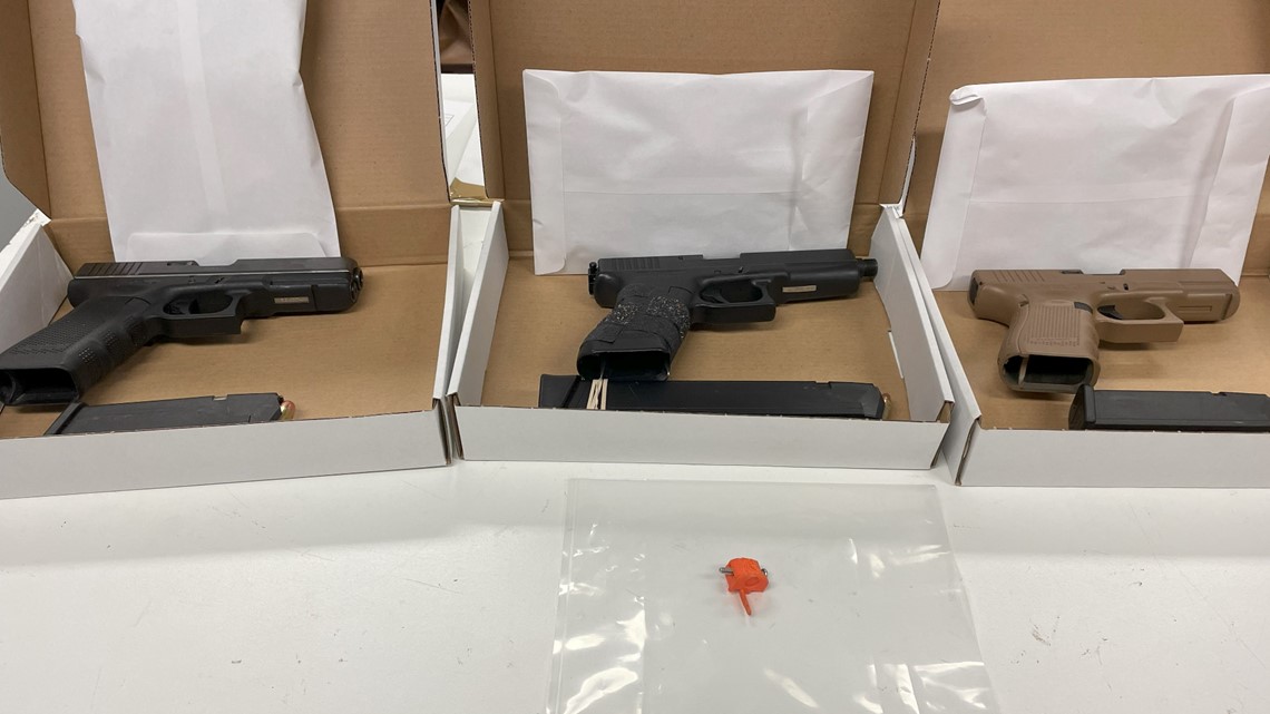 Greenfield 17-year-old arrested for possession of machine guns | wthr.com