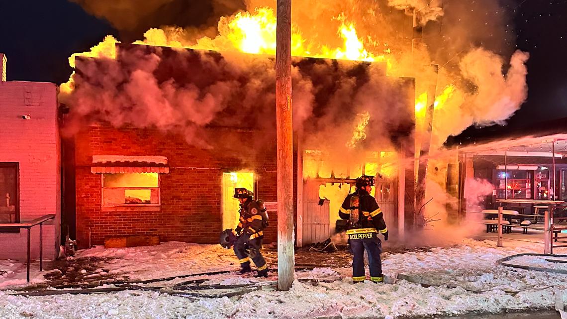 Indianapolis firefighters battle vacant building fire on Shelby Street ...