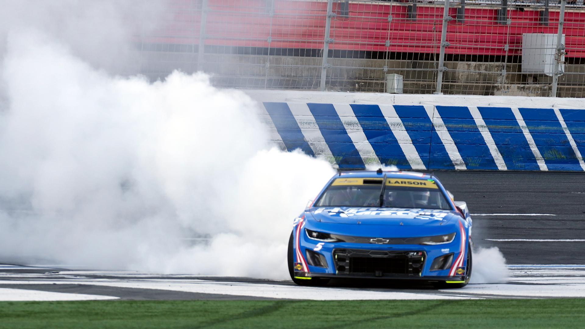 Kyle Larson dominates NASCAR Cup playoff race on the Roval | wthr.com