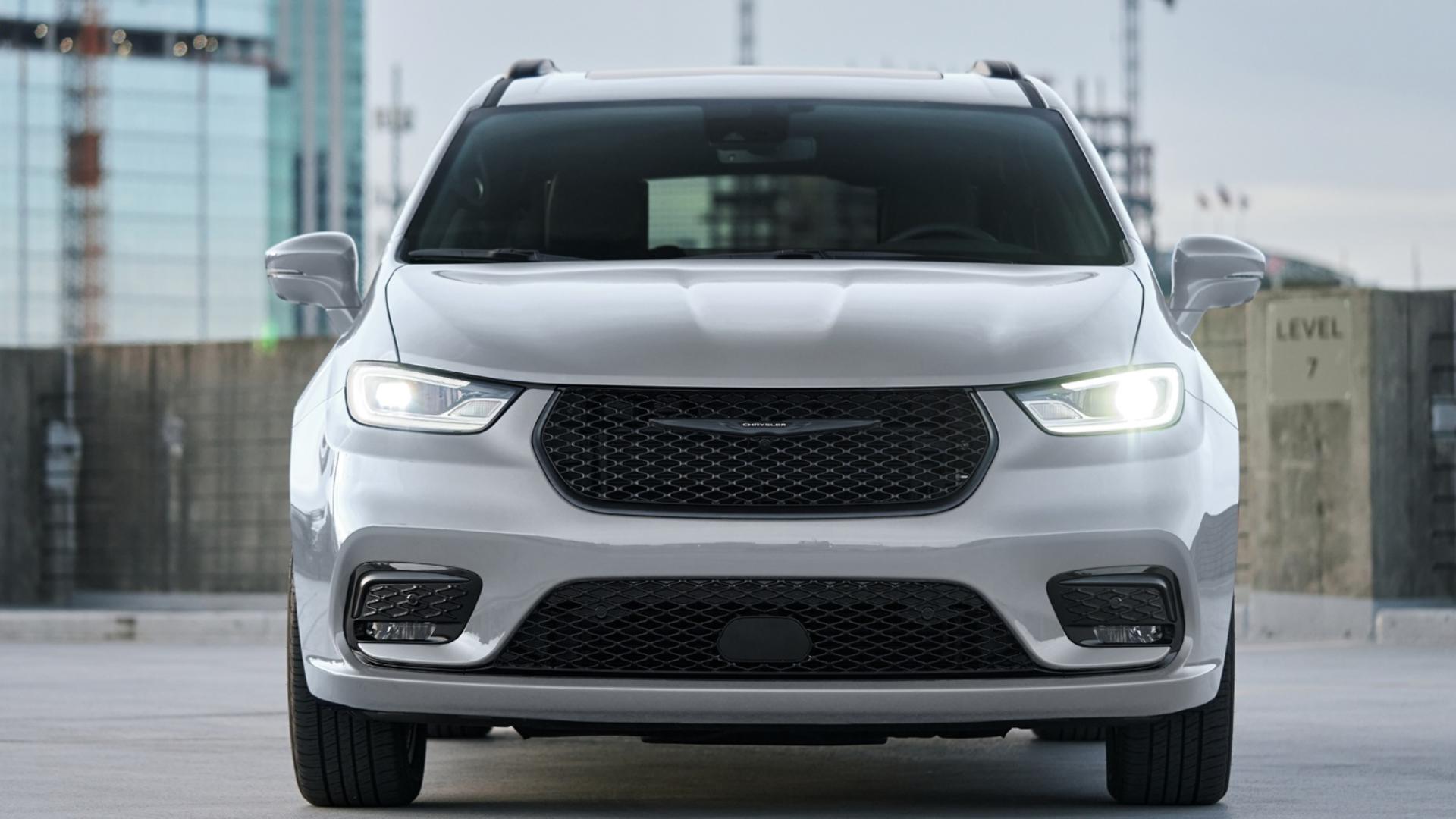 2024 Chrysler Pacifica plug-in hybrid review | wthr.com