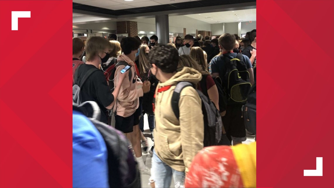Crowded hallways at Center Grove high schools causes concern | wthr.com