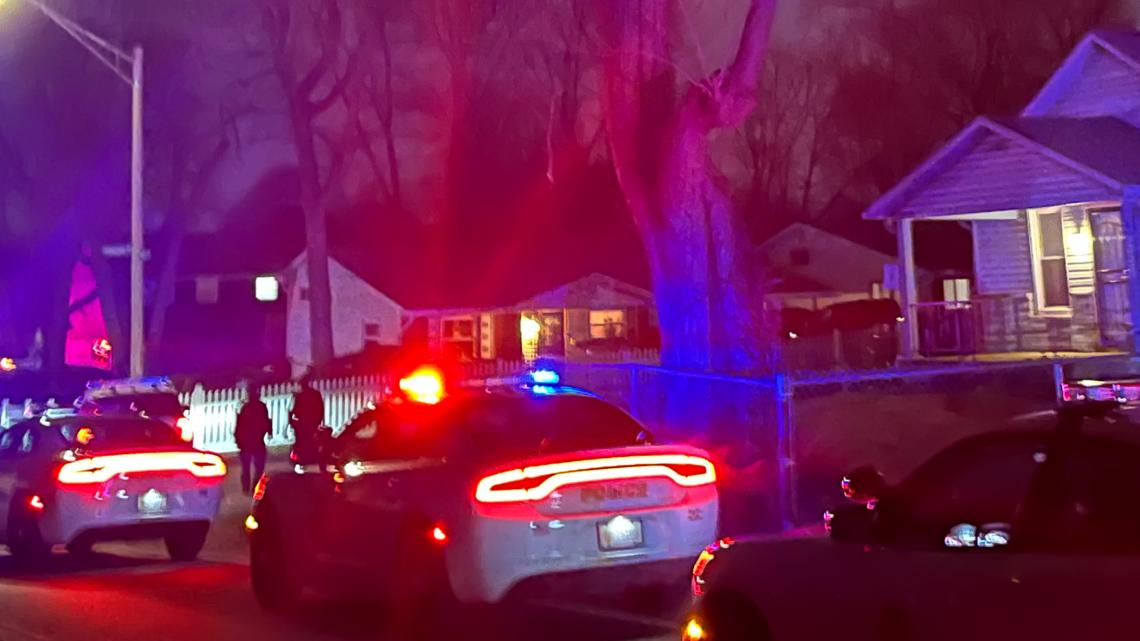 IMPD investigating fatal crash on Indy's northeast side | wthr.com