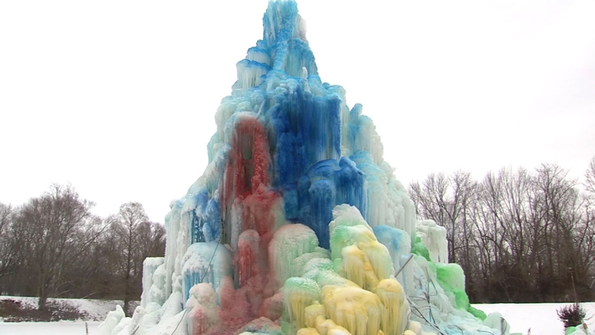 Veal's Ice Tree open to public on Indy's southeast side | wthr.com