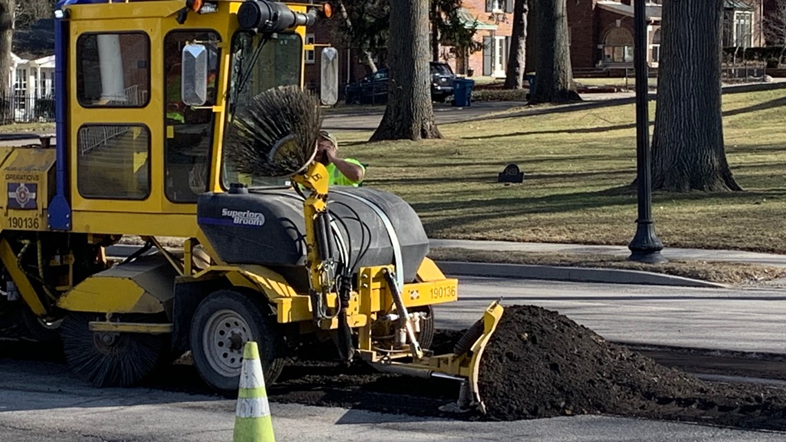 Indianapolis releases strip-patching plan for pothole problems | wthr.com