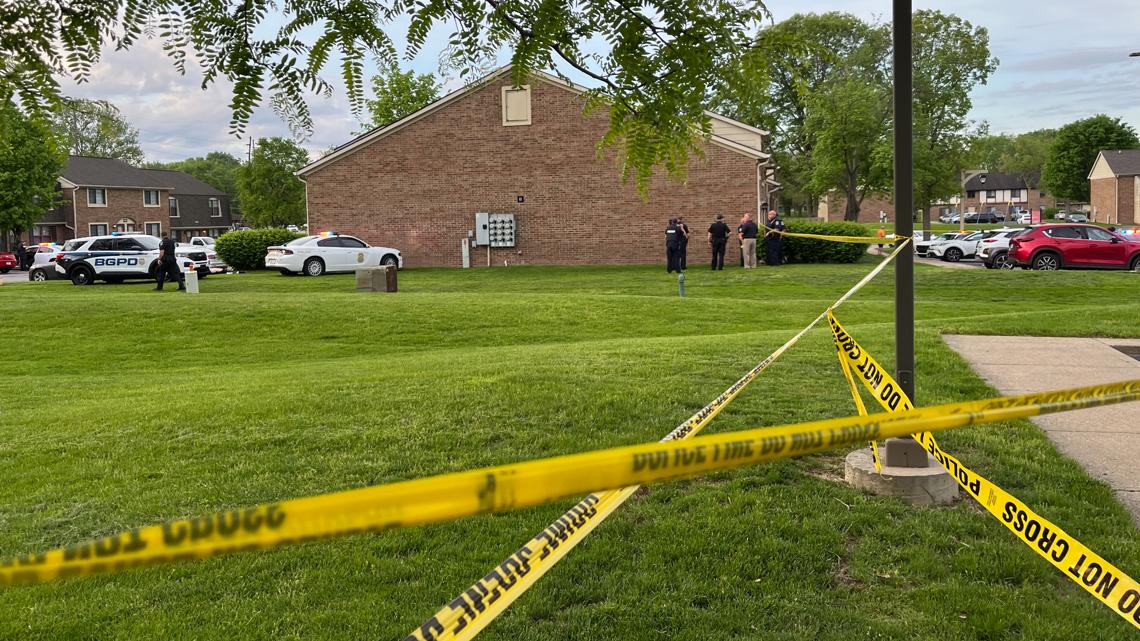 Beech Grove police officer stabbed; suspect dead | wthr.com