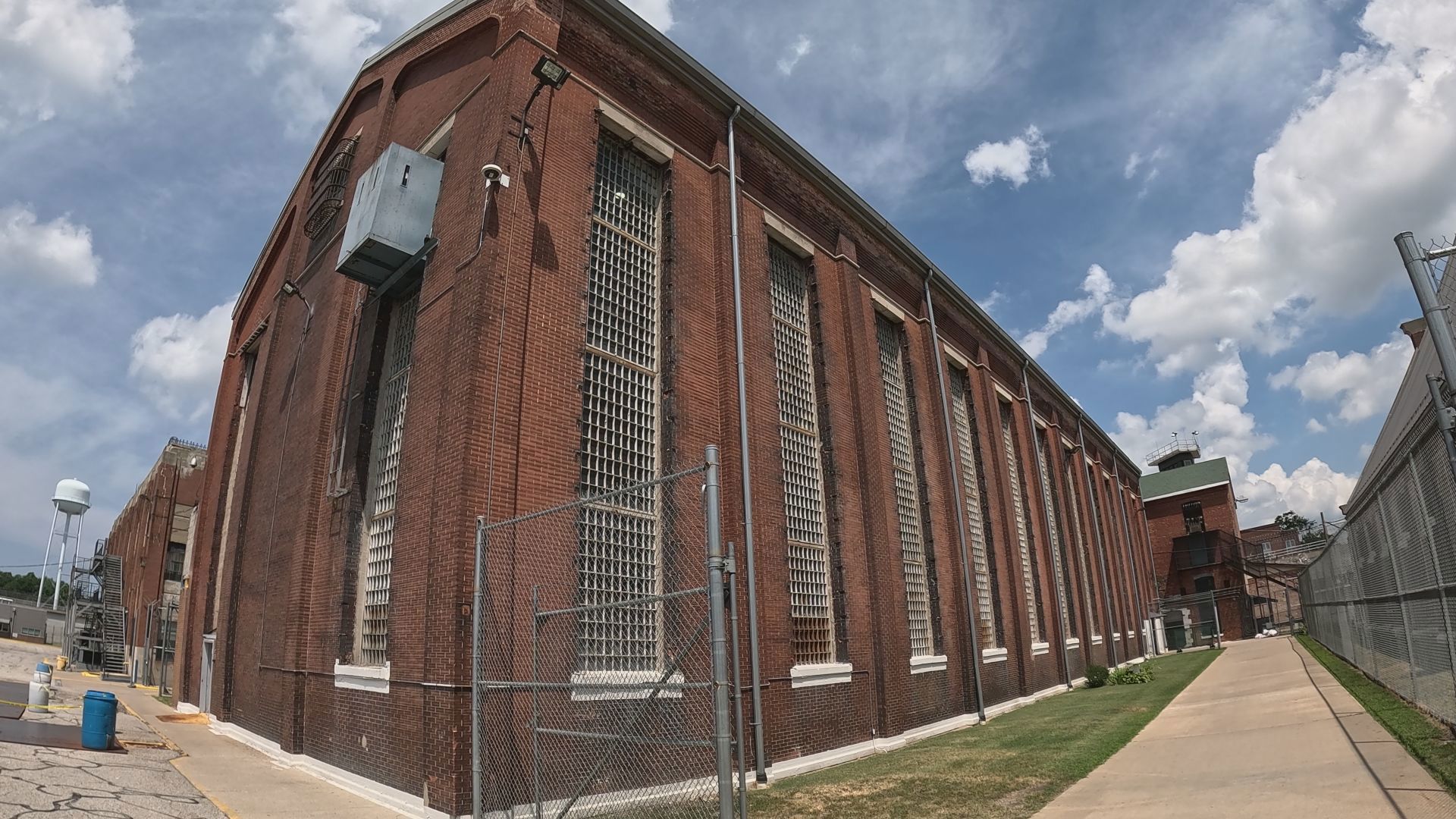 Governor pledges investigation into fires injuring, killing inmates at ...