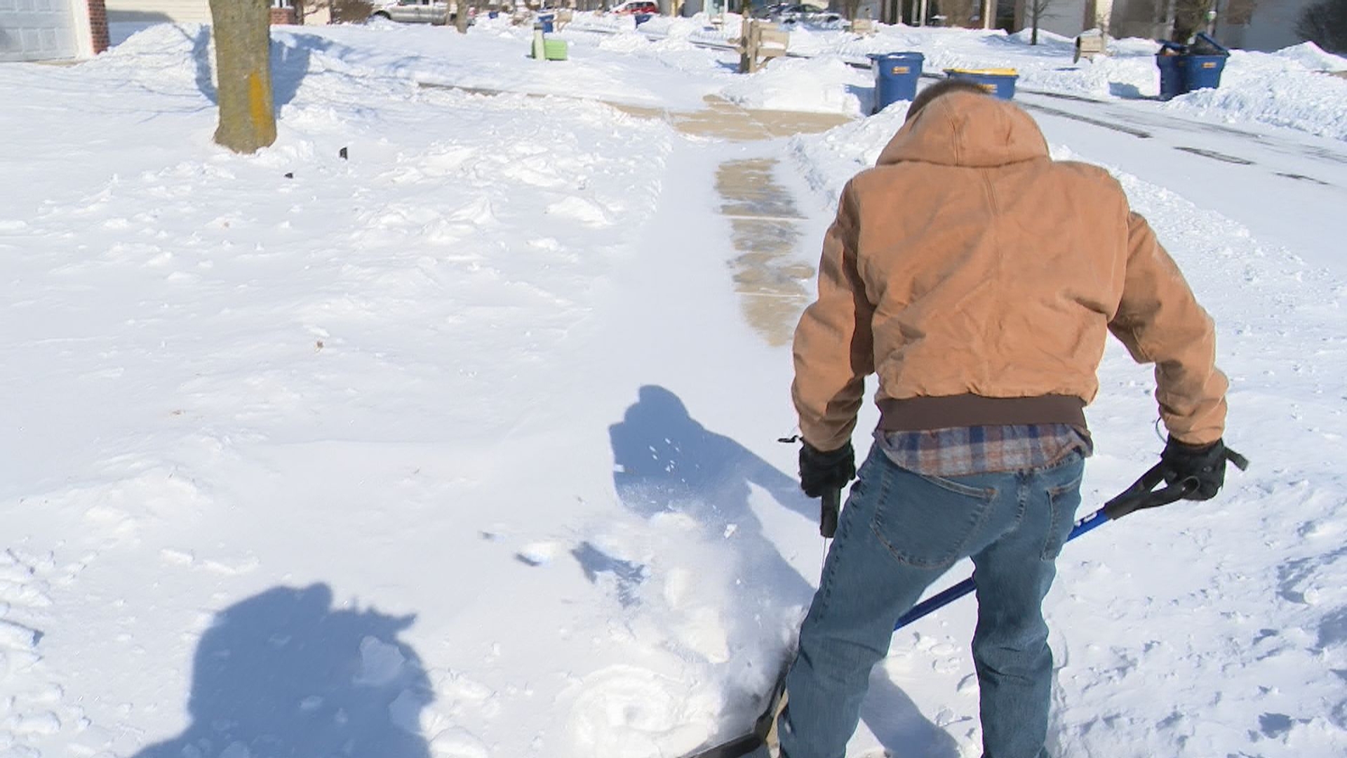 'Do not hesitate to ask for help' | Snow Buddies Indy helping those in ...