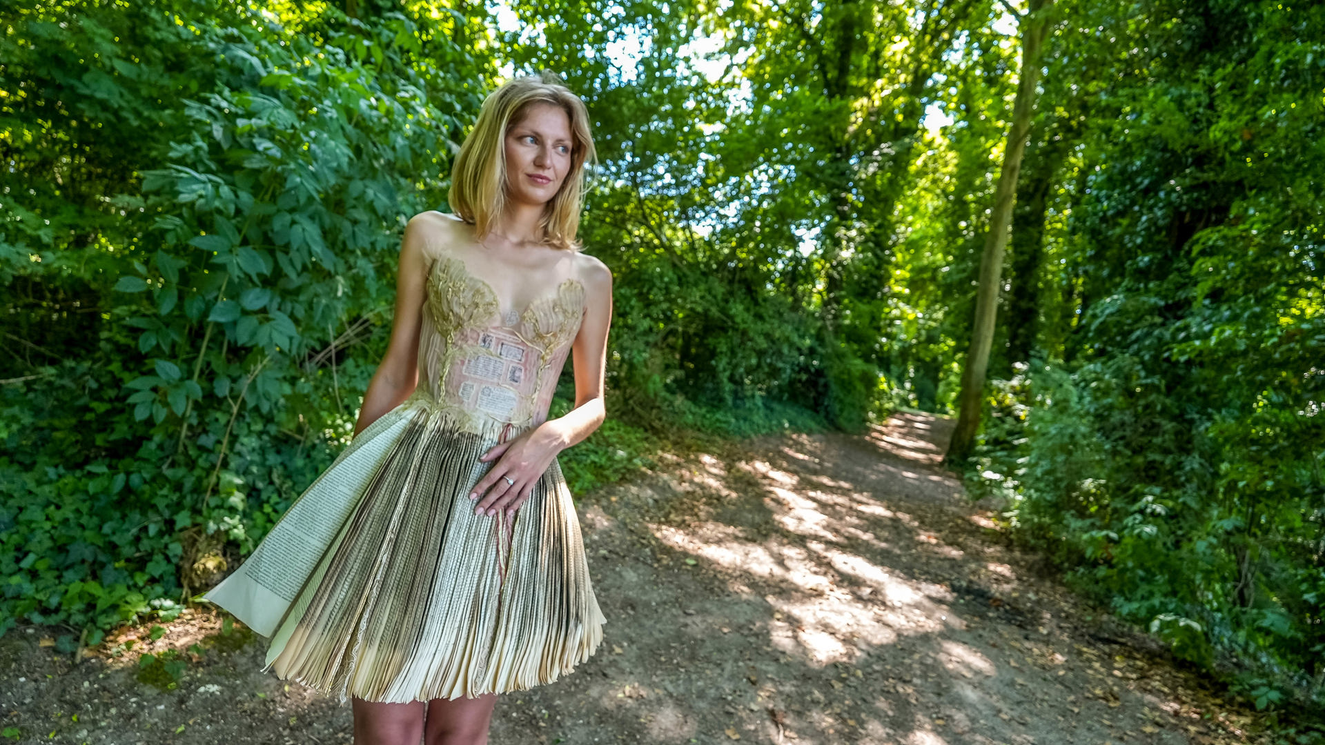 French fashion designer creates one-of-a-kind gowns | wthr.com