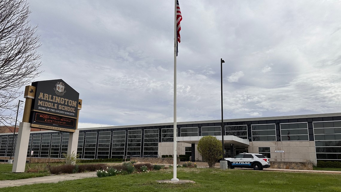 IPS gives school tours for projects on capital referendum | wthr.com