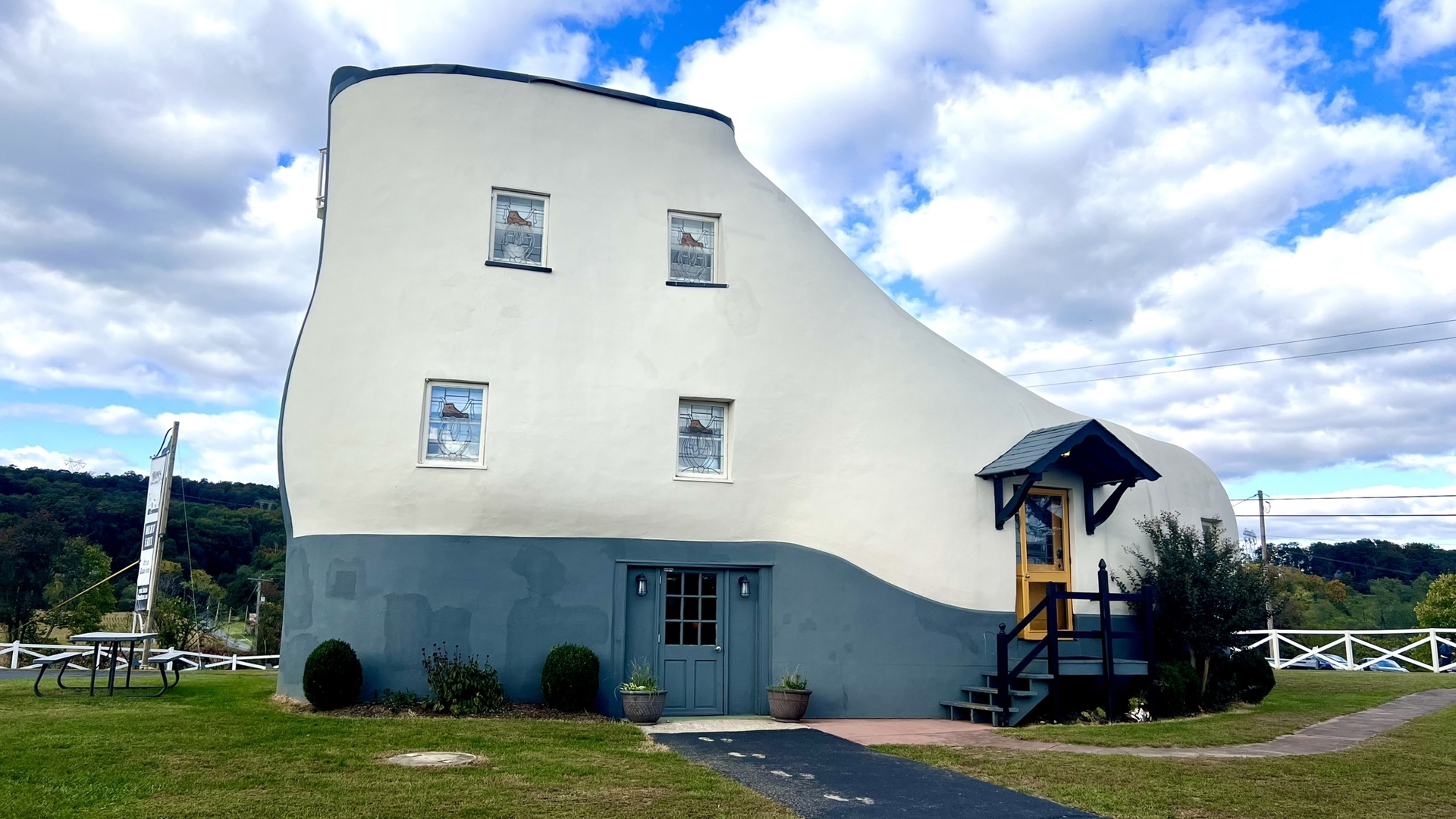 The Haines Shoe House is one of the quirkiest rentals in America | wthr.com