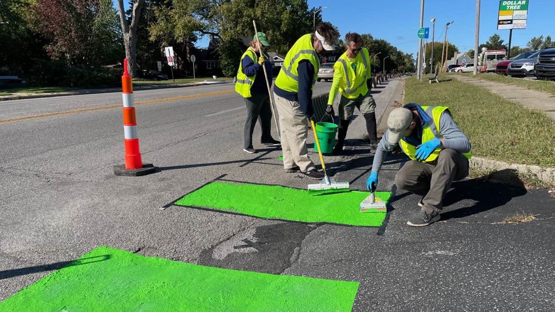 Community Heights neighborhood installs new bike lanes | wthr.com