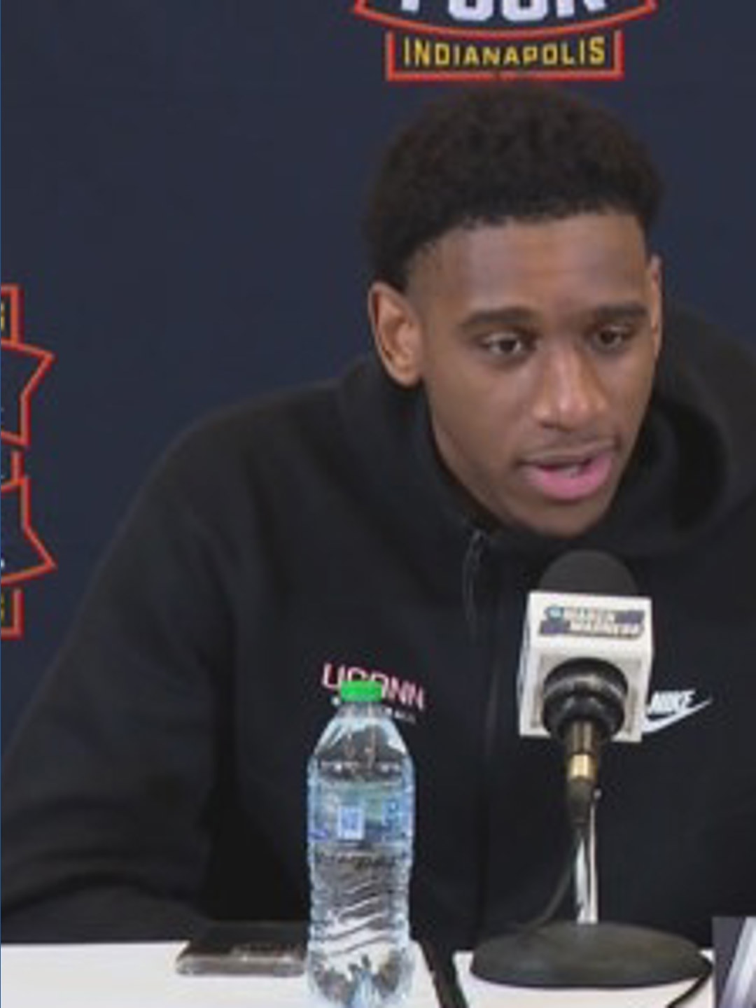UConn men’s basketball center Eric Reibe enters transfer portal after ...