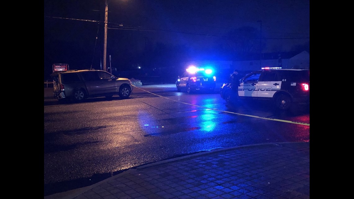 Police pursuit ends in serious Hamden crash | fox61.com