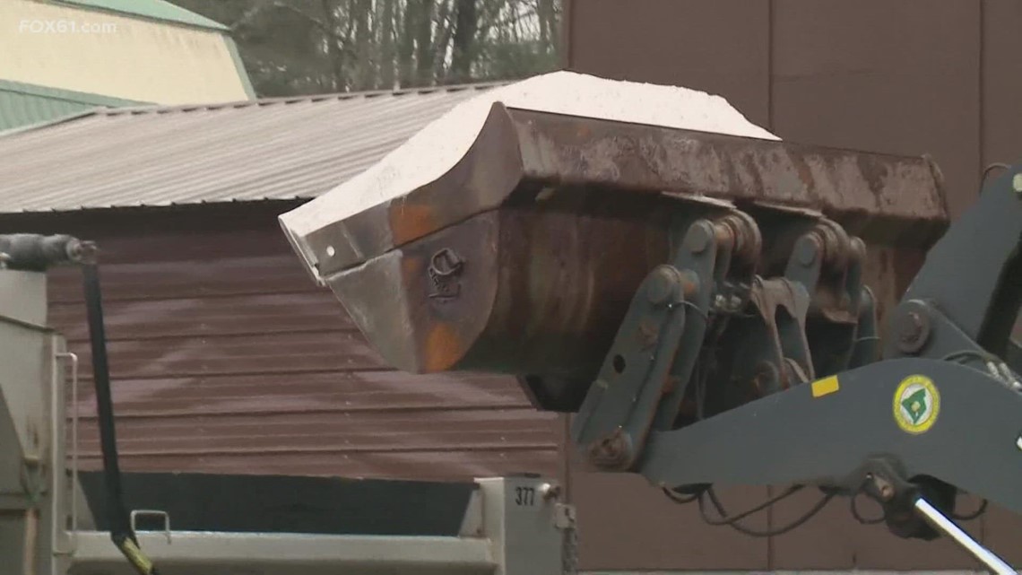 Conn. DPW crews prepare for ice, snow that could impact commute | fox61.com