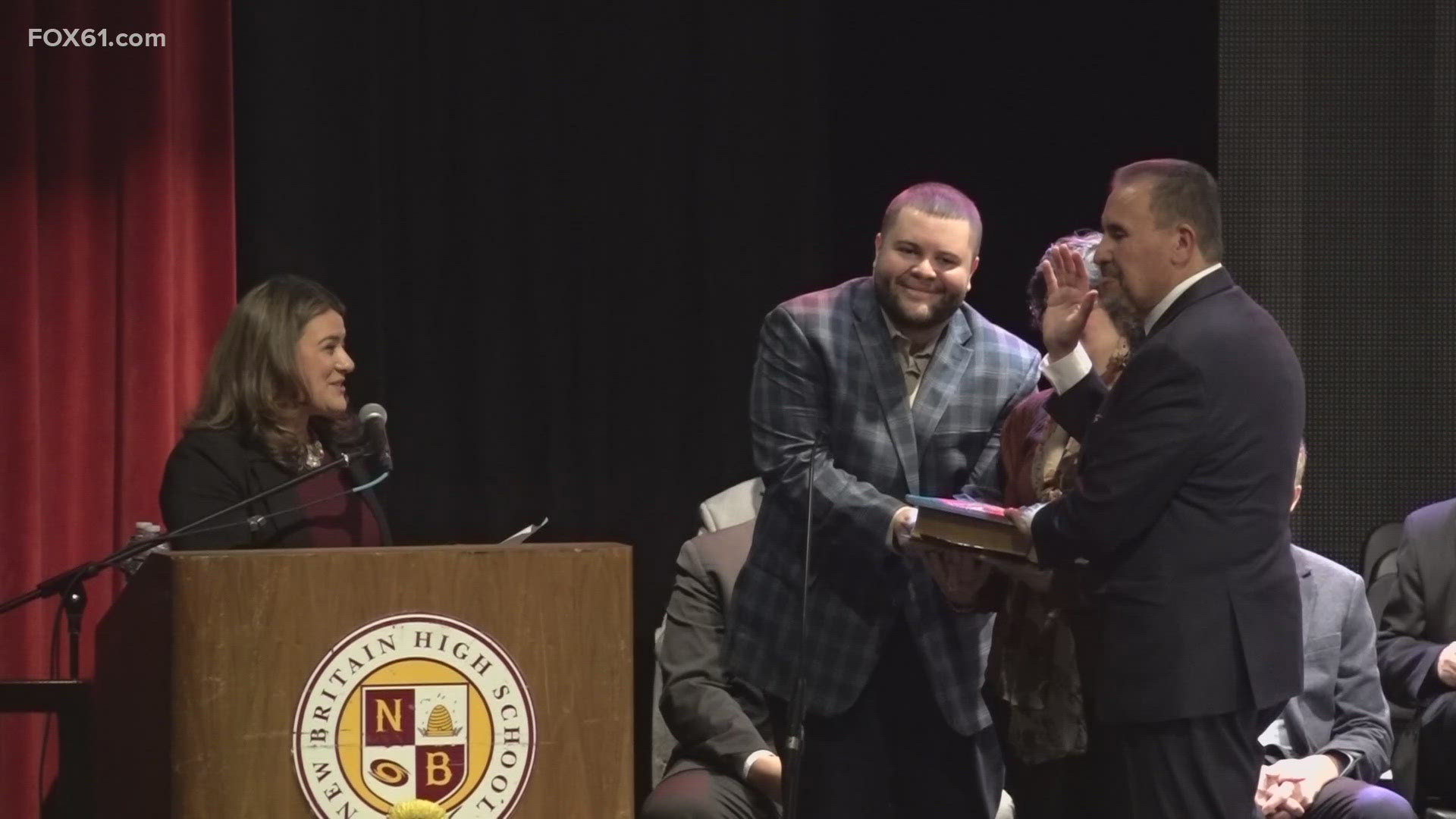 Bobby Sanchez sworn in as New Britain's first Latino mayor | fox61.com