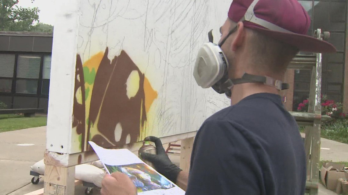 Local artist creates a mural with a message to students | fox61.com