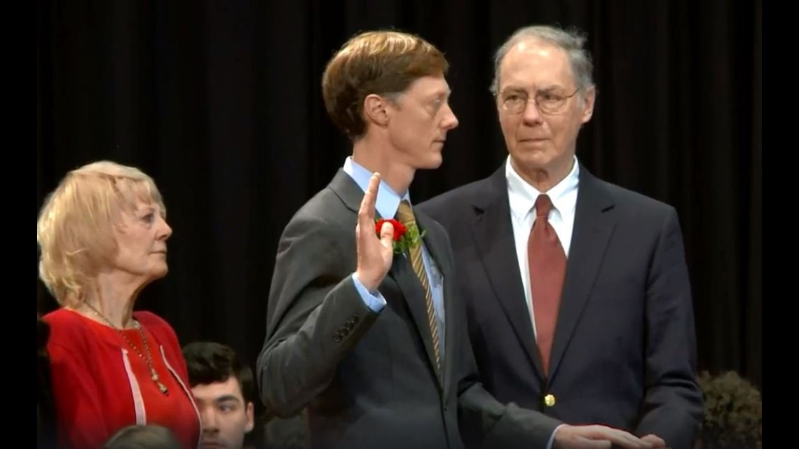 Justin Elicker sworn in as New Haven mayor | fox61.com