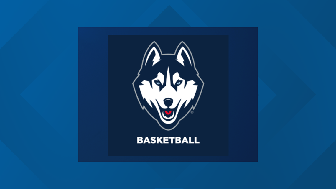 No. 4 UConn extends AAC streak with 80-50 win over Cincy | fox61.com
