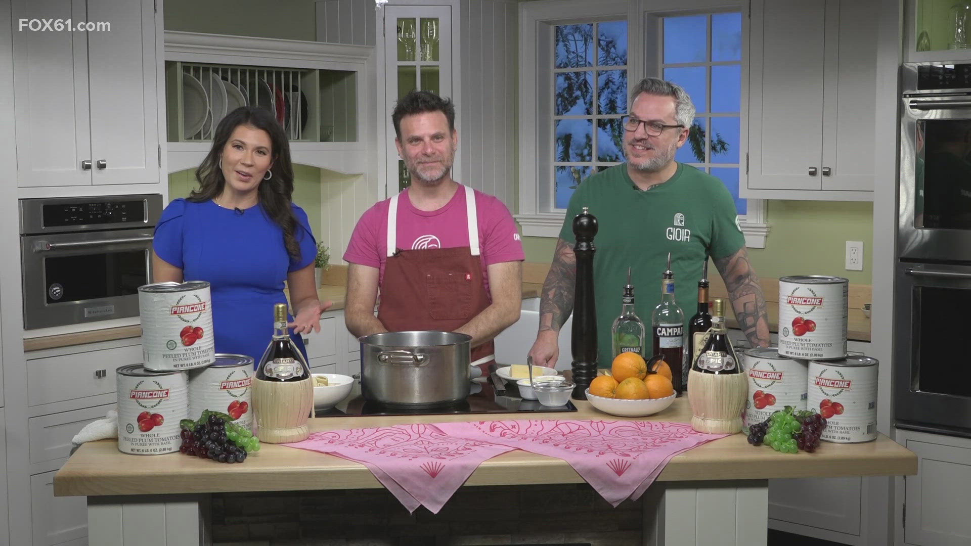 Crowd yells 'cowards!' after federal agents crash into a car and fire ...