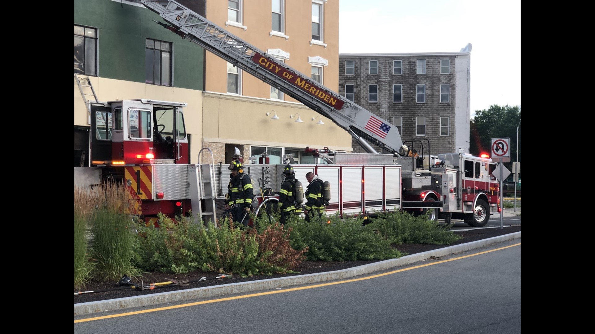 Firefighter injured in 3 alarm fire in Meriden | fox61.com