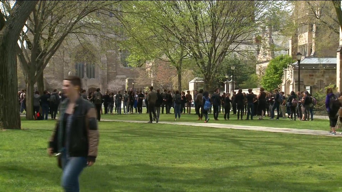 Hundreds of Yale students protest university’s decision on college ...