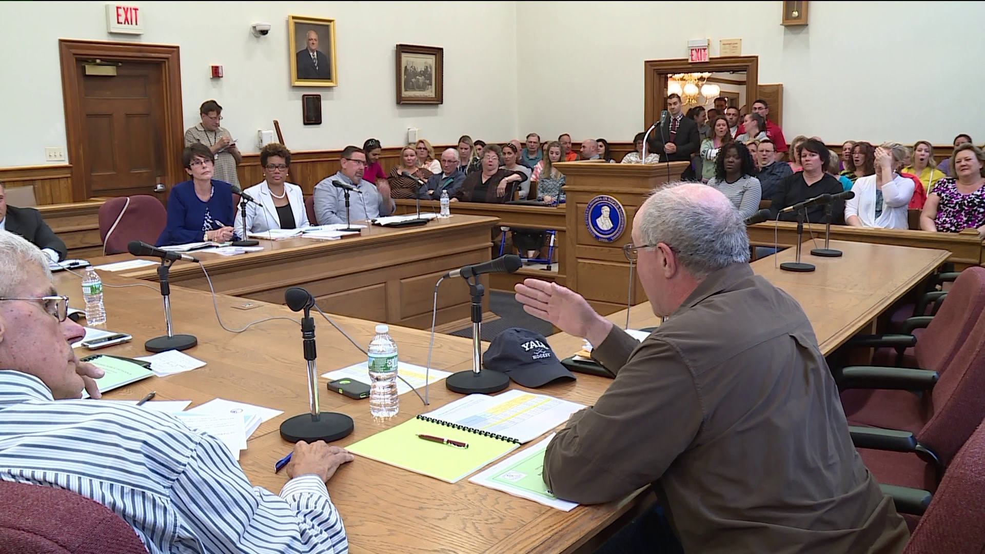 Battle between Ansonia City Hall and BOE heats up | fox61.com
