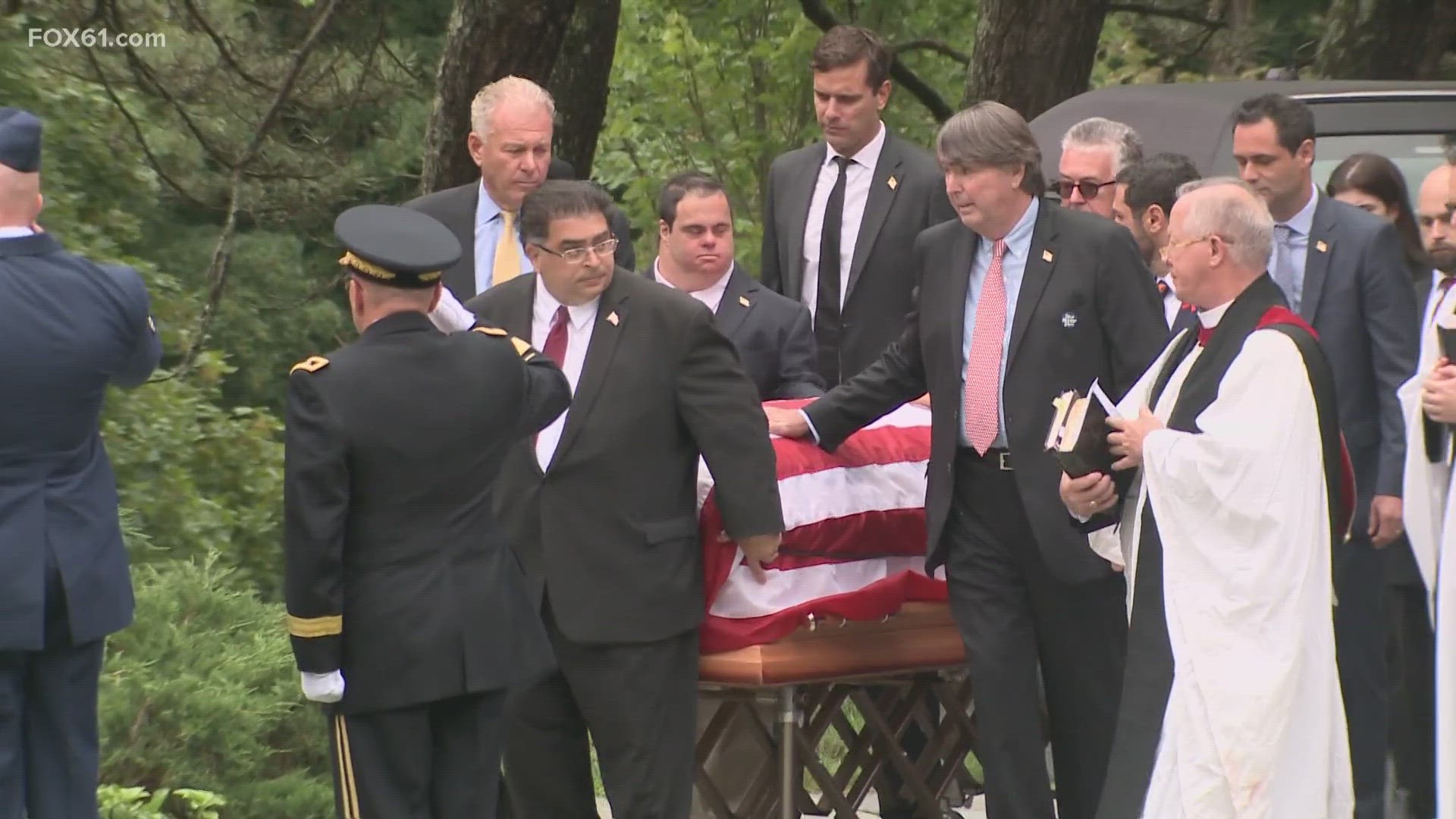 Former Connecticut Gov. Lowell Weicker laid to rest | fox61.com