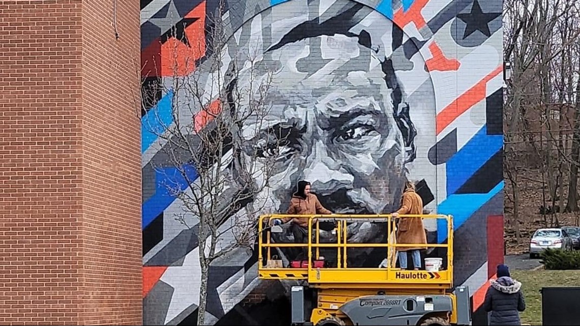 Rev. Dr. Martin Luther King Jr. mural painted on rec center in ...