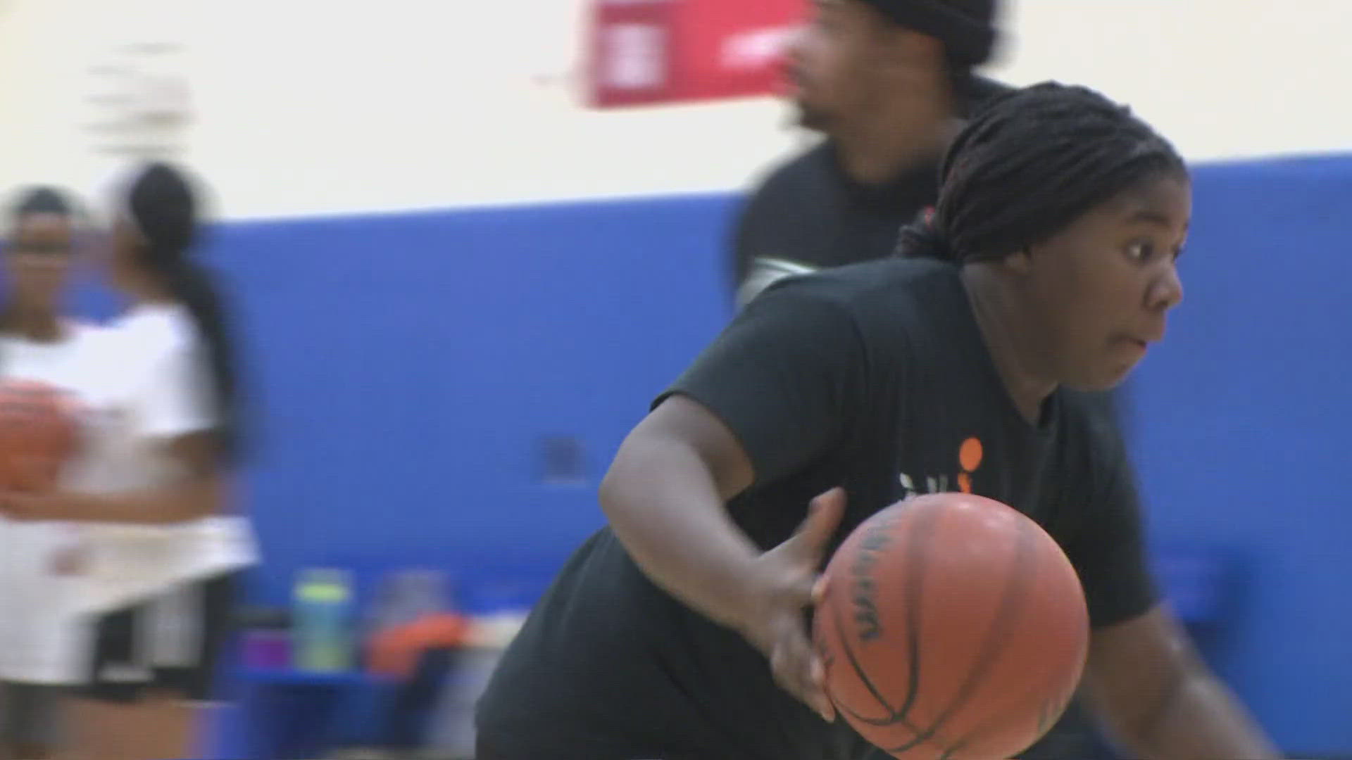 Wilson-Gray YMCA offers Hartford Girls Sports Club | fox61.com