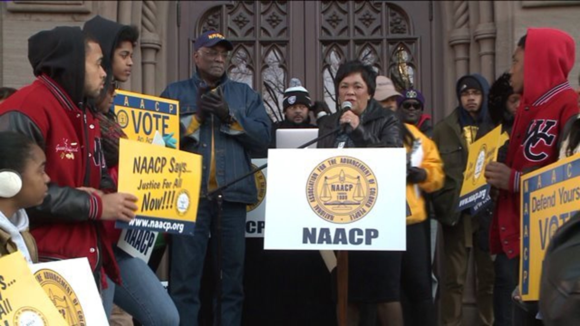 Brown, Garner deaths inspire NAACP protests in New Haven | fox61.com