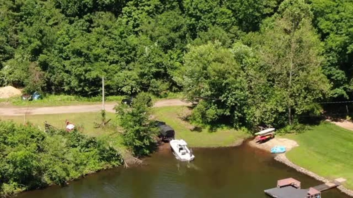 As dive team searches Avon pond, Jennifer Dulos’s family renews call ...