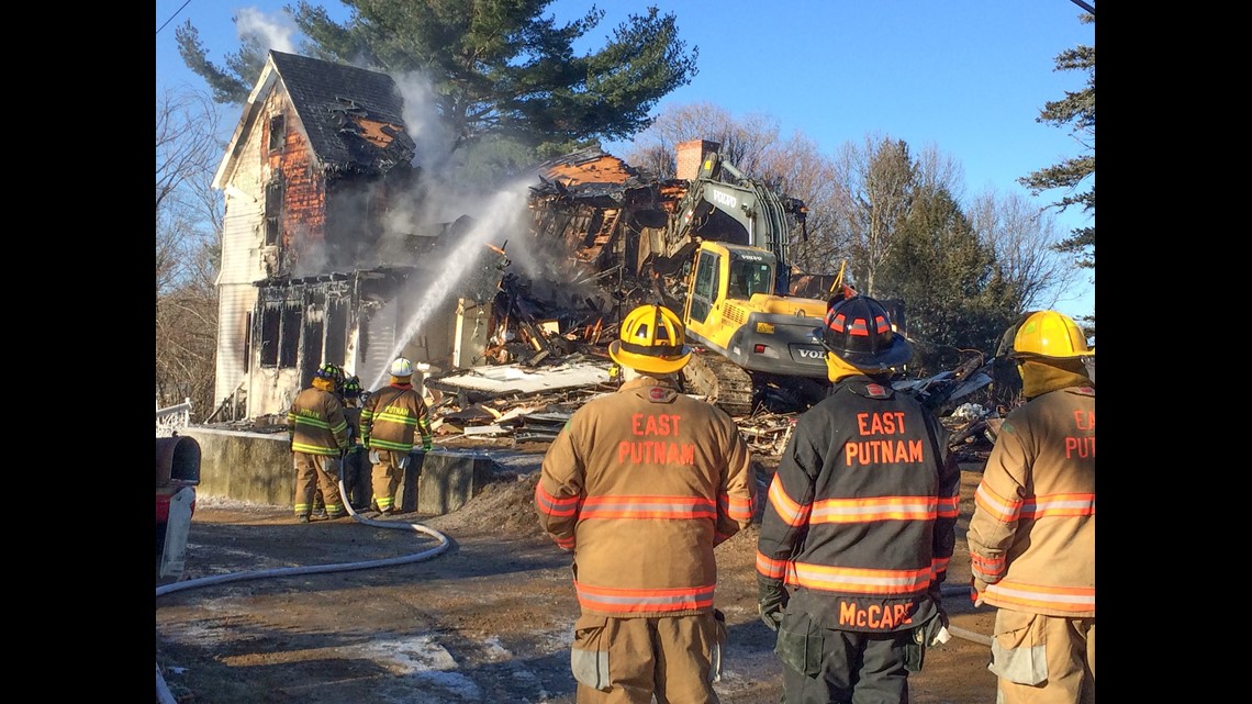 One man burned in Putnam fire that destroyed house | fox61.com