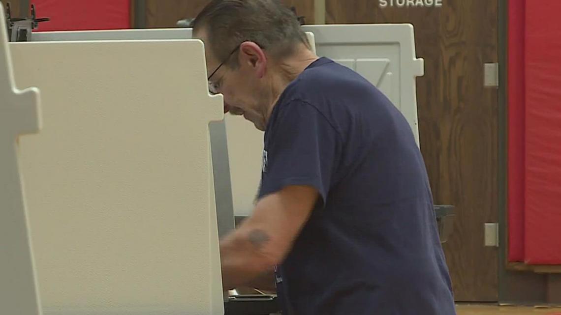 Families celebrate Boom Box parade in Willimantic | fox61.com