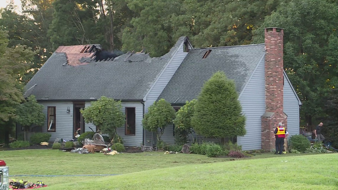 Firefighter rescued from Woodbury structure fire | fox61.com